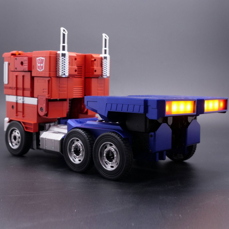 TRANSFORMERS Robot Optimus Prime Auto Transformable Interactif Robosen