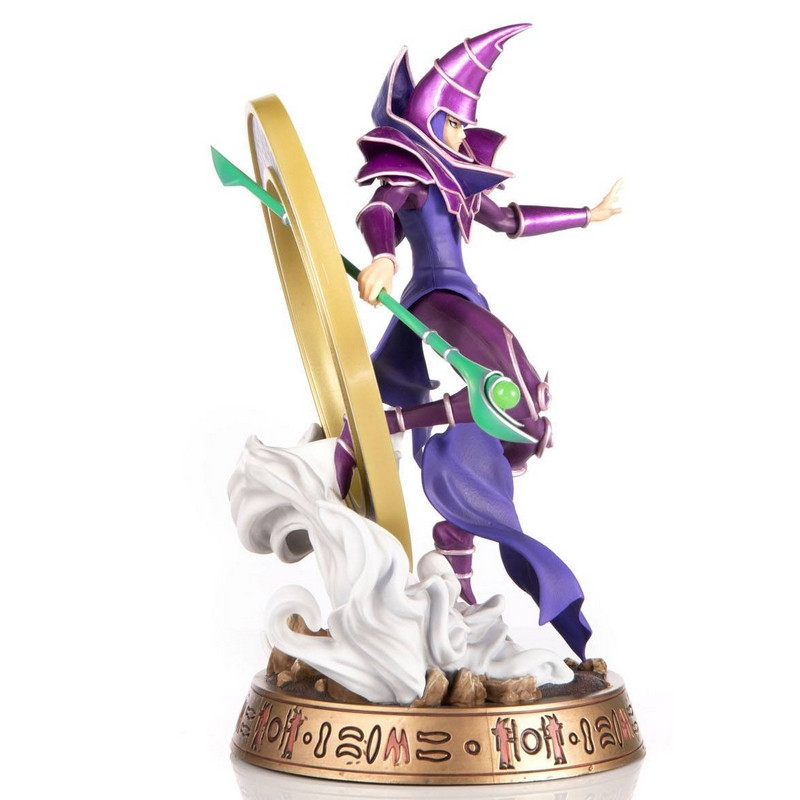 YU-GI-OH! Figurine Dark Magician Purple Version F4F