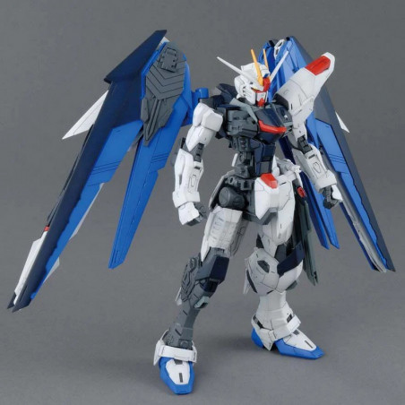 GUNDAM Master Grade Strike Freedom Gundam Ver.2.0 Bandai Gunpla