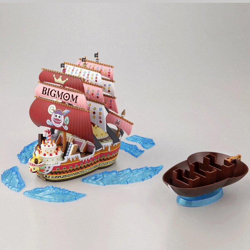 ONE PIECE Grand Ship Collection Queen Mama Chanter Bandai