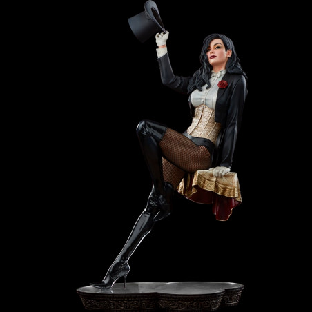 DC COMICS Statue Zatanna Premium Format Sideshow