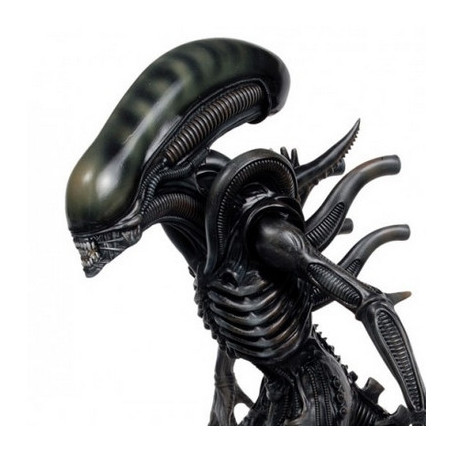 The Alien & Predator Figurine Collection Mega Alien Xenomorph